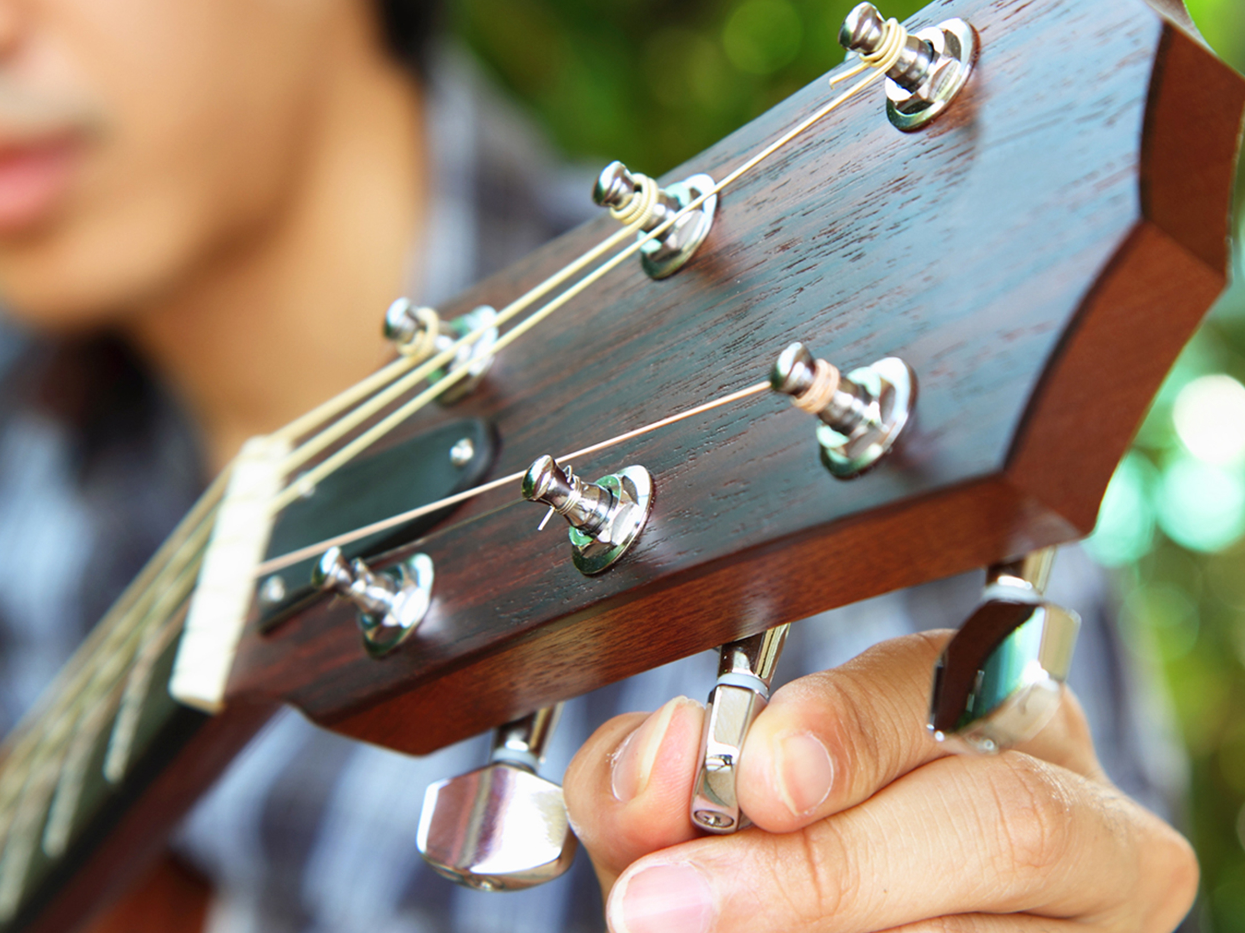 Prime Video: Learning to Play Guitar: Chords, Scales, and Solos