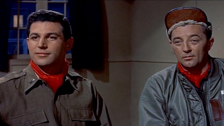 Amazon.com: The Hunters : Robert Mitchum, Robert Wagner, Richard Egan ...