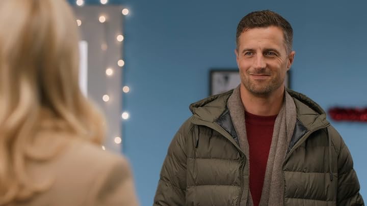 Amazon.com: Time for Them to Come Home for Christmas : Lochlyn Munro ...