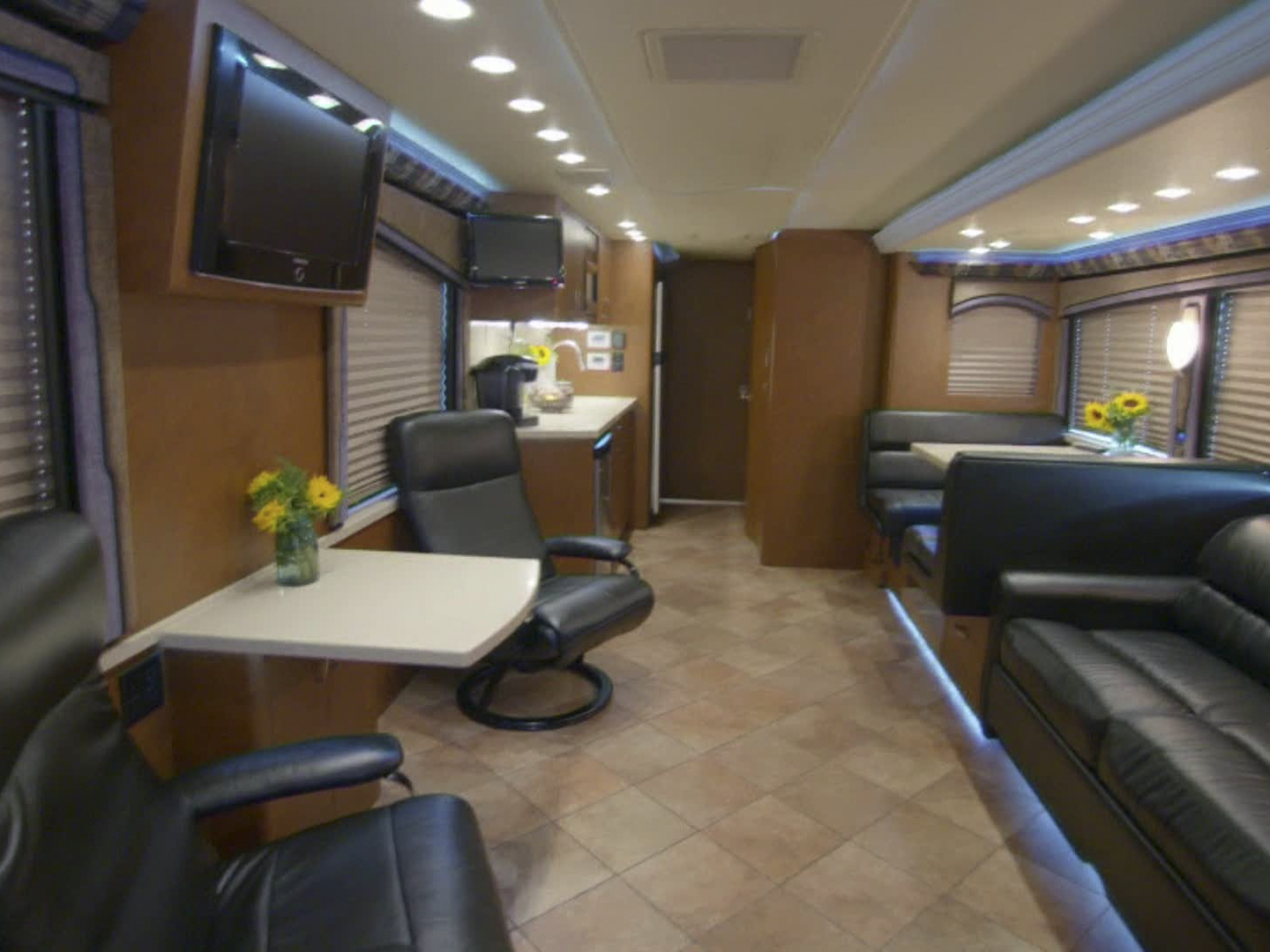 Prime Video: Celebrity Motor Homes - Season 4