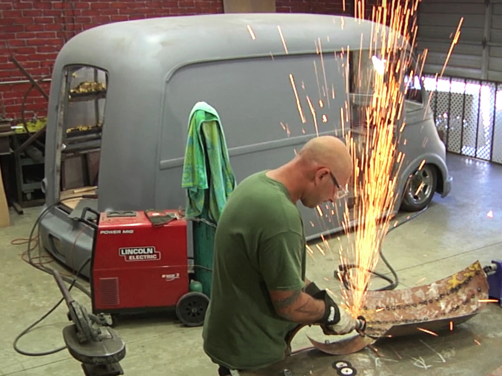 Prime Video: Full Custom Garage