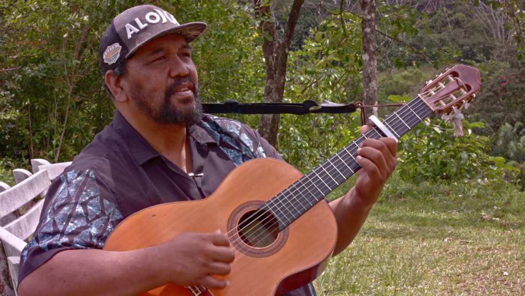 Prime Video: Kawika Kahiapo Ke Kani Mo'olelo