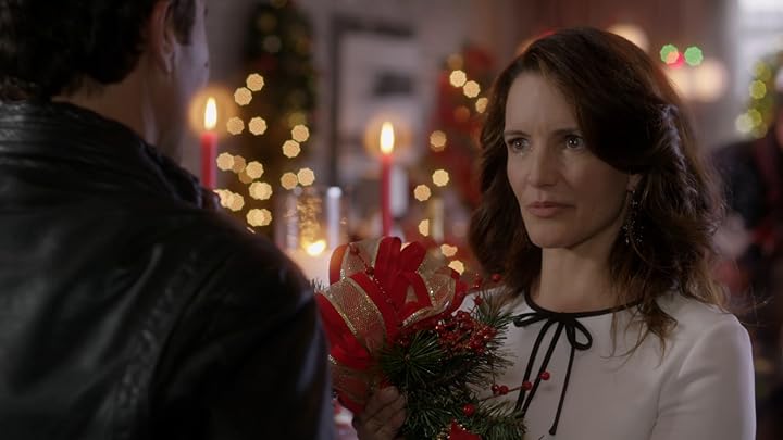 Amazon.com: A Heavenly Christmas : Kristin Davis, Eric McCormack ...