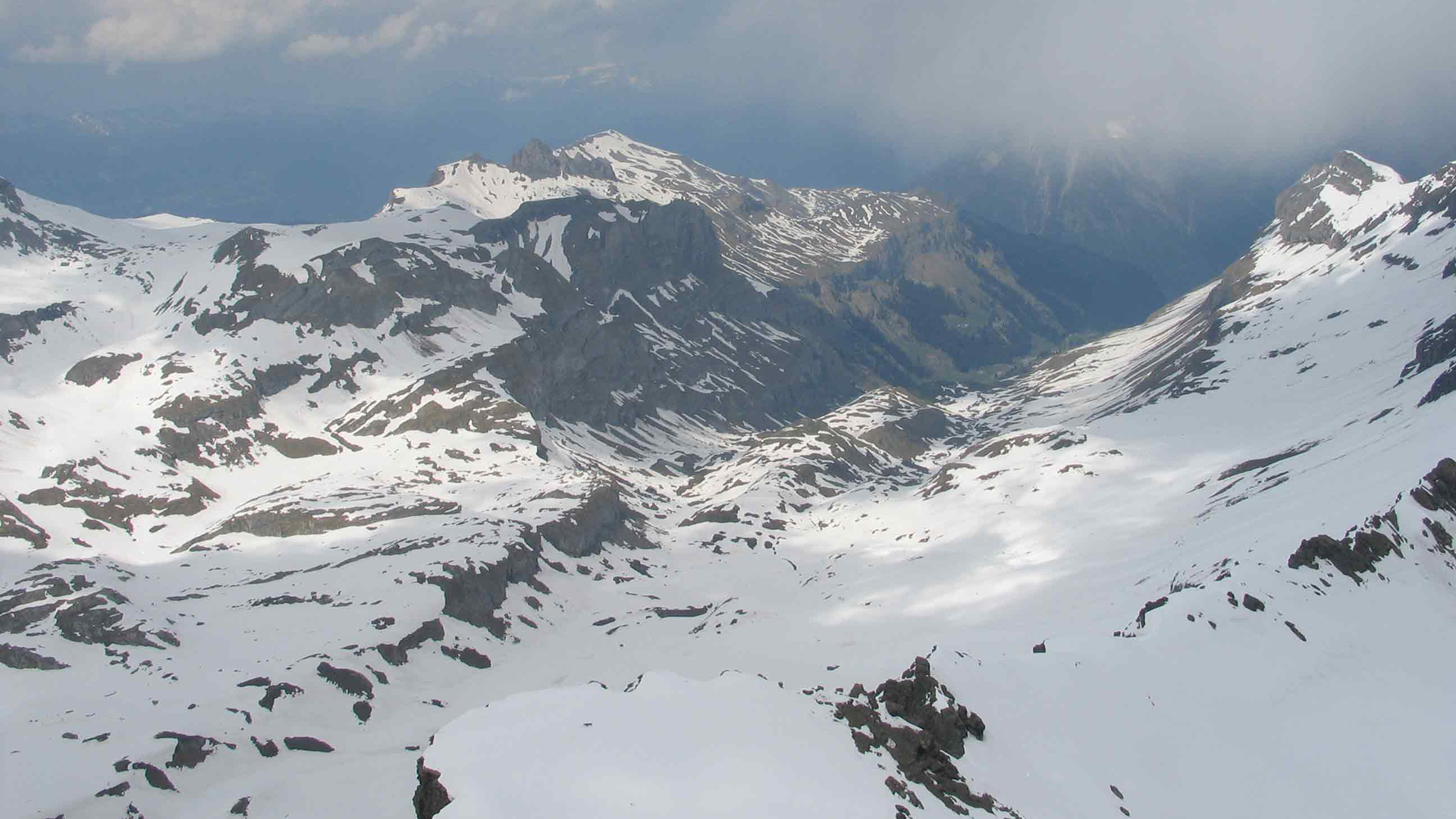 Amazon.com: Discover Jungfrau and Schilthorn, Switzerland : Dennis ...