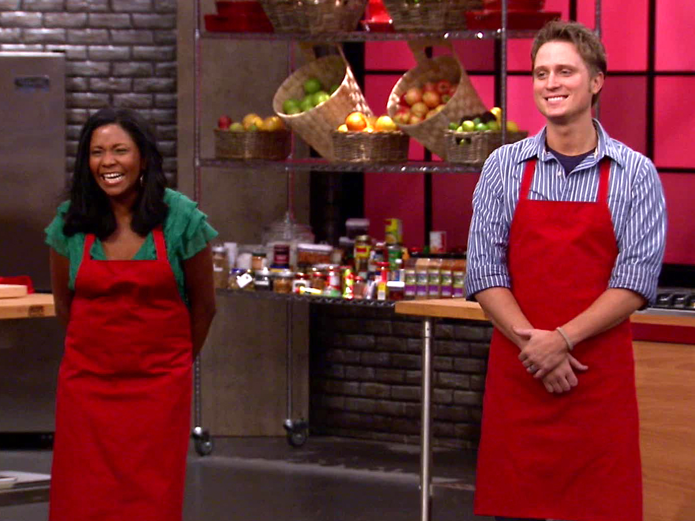 Prime Video: Worst Cooks in America - Season 3