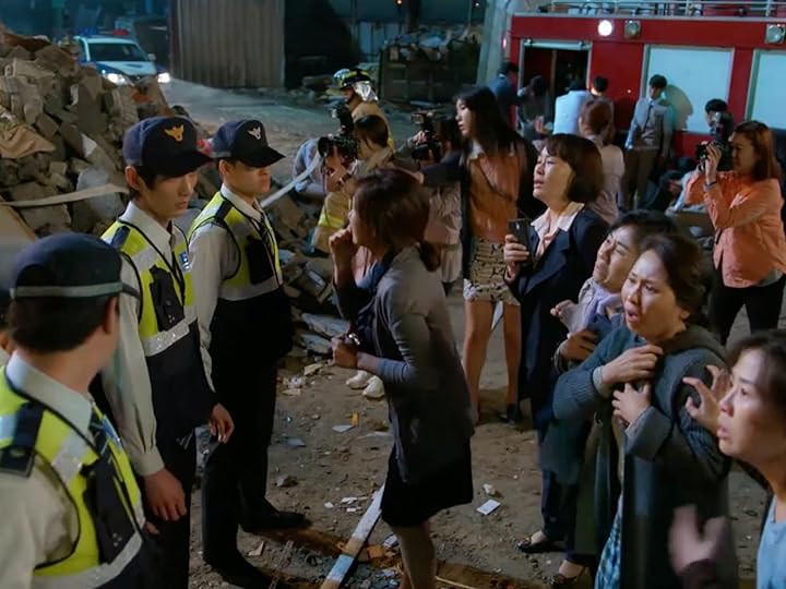 Prime Video: Angry Mom