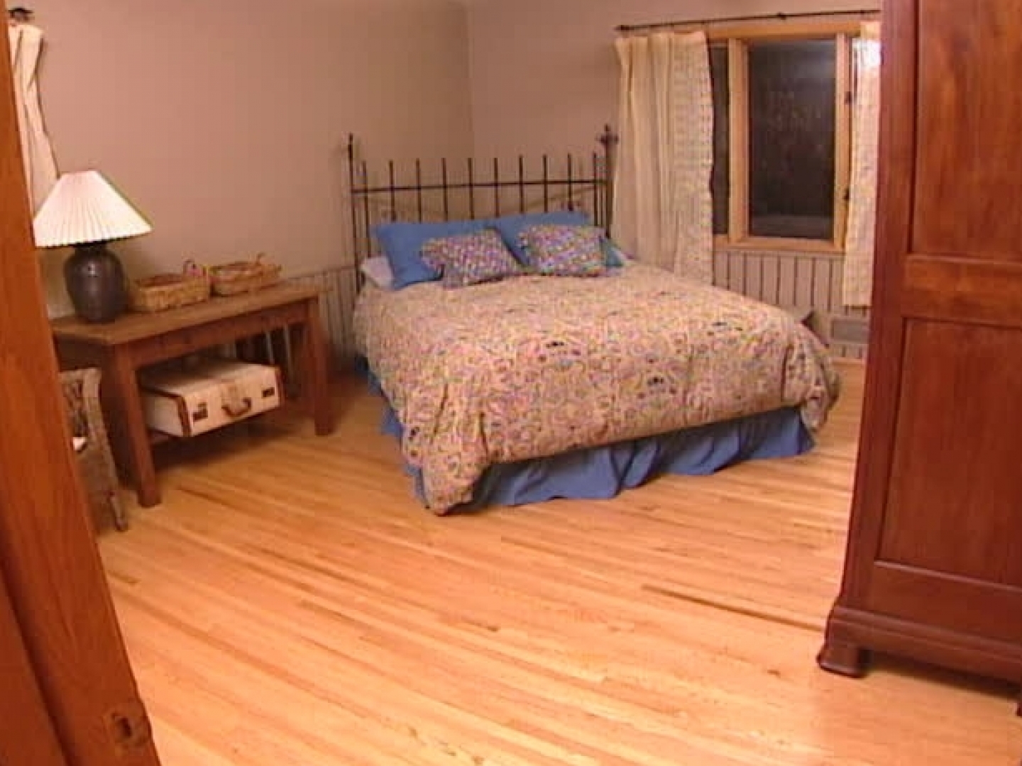 Prime Video: Decorating Cents - Season 2