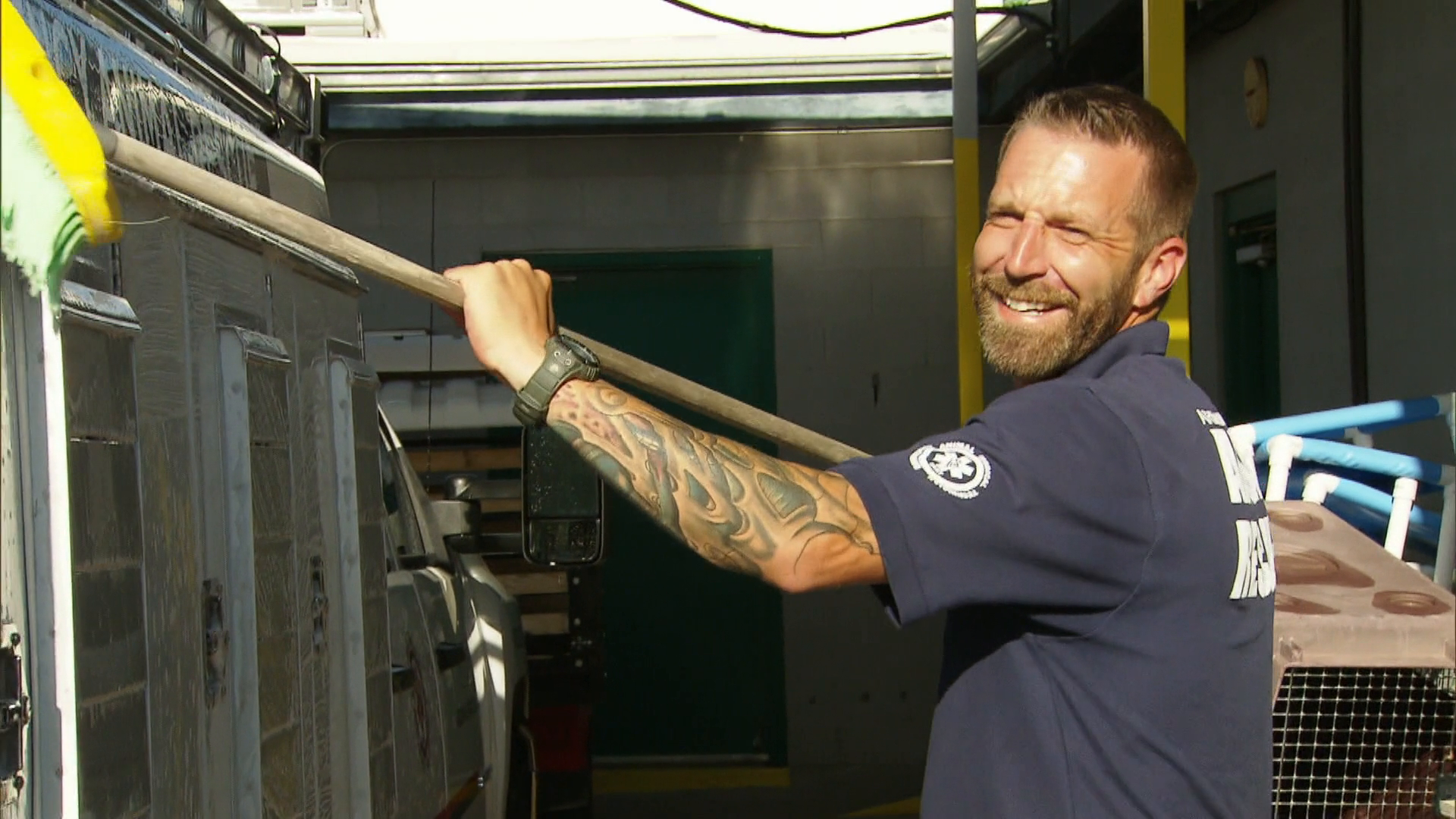 Watch Animal Cops Season 20 | Prime Video