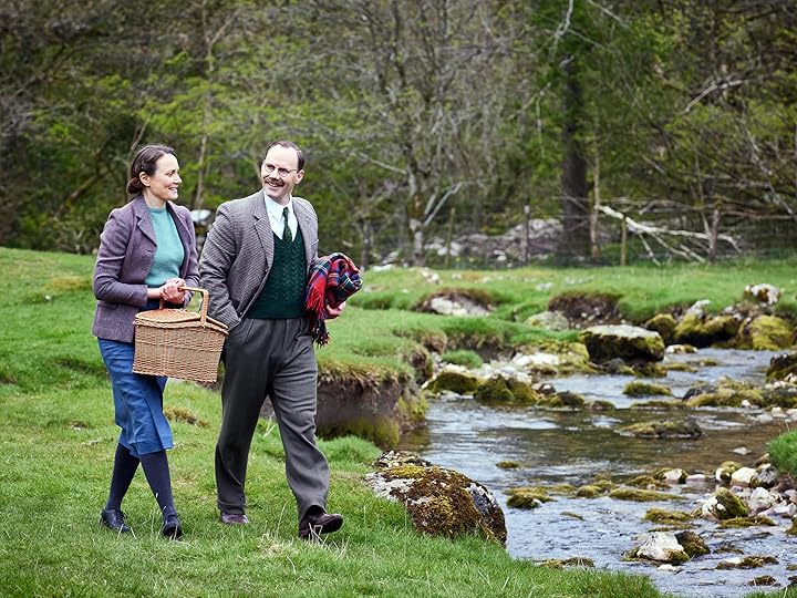 Amazon.com: All Creatures Great and Small - Season 3 : Nicholas Ralph ...