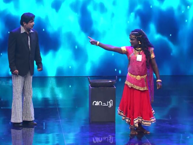 Prime Video: Oru Chiri Iru Chiri Bumper Chiri Season 2