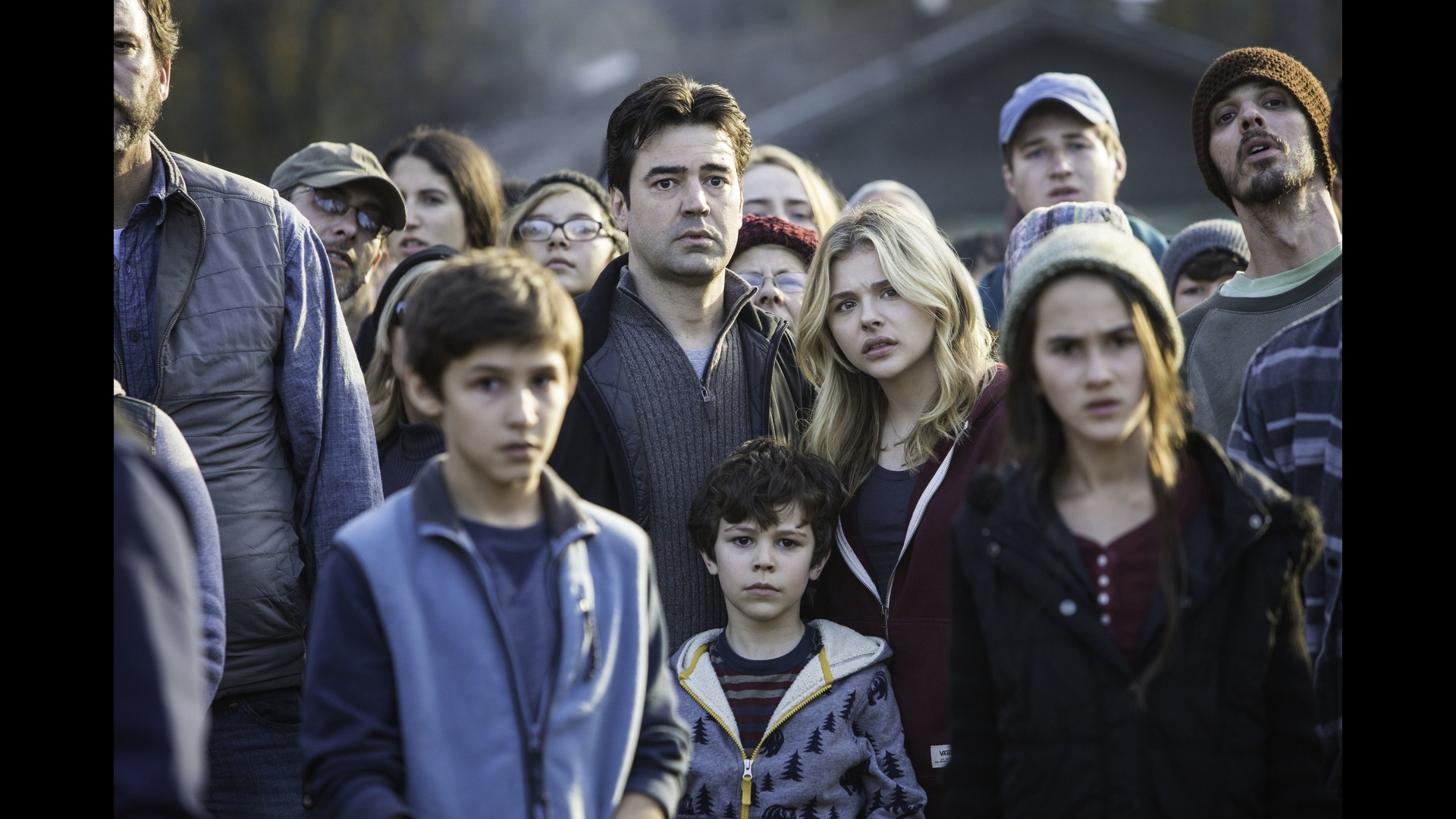 Watch The 5th Wave Trailer | Prime Video