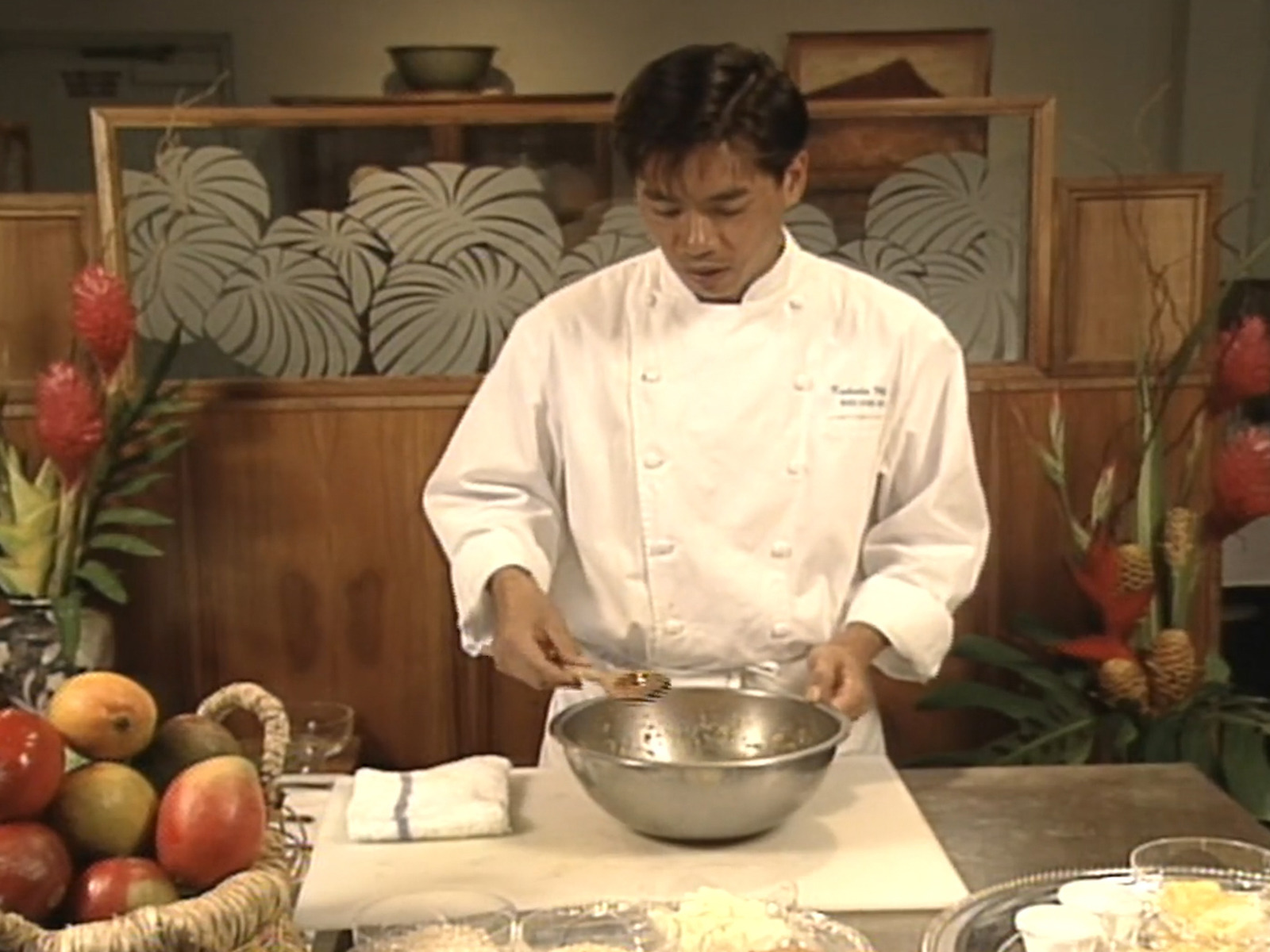 Prime Video: Hawaii Cooks with Roy Yamaguchi