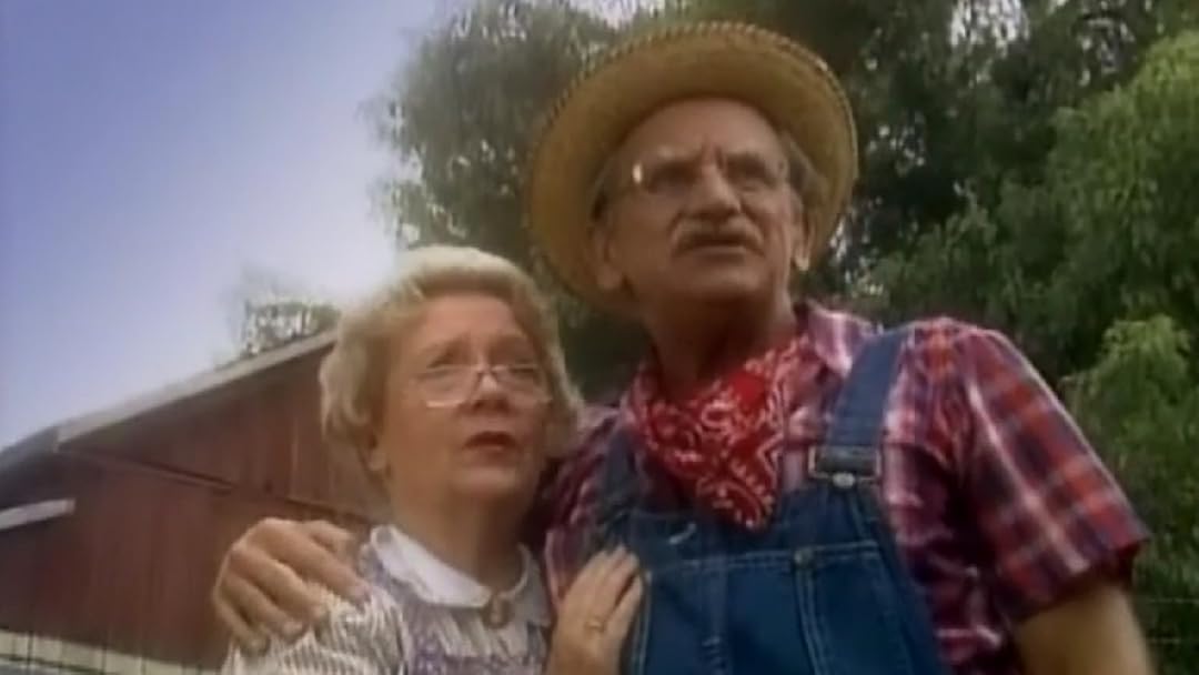 Amazon.com: Kidsongs: A Day At Old MacDonald's Farm : The Kidsongs Kids ...