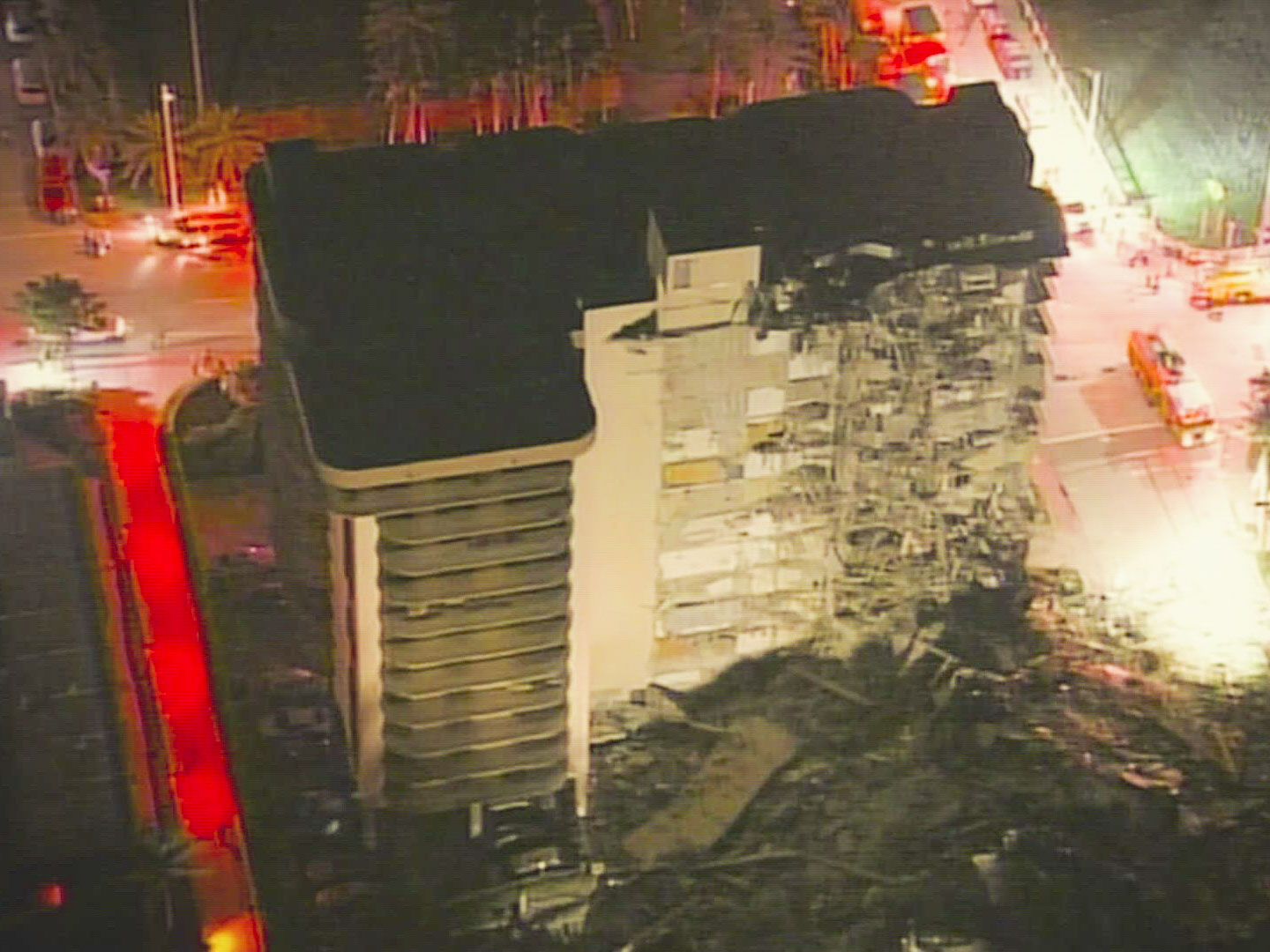 Prime Video: When Buildings Collapse: Disaster in Surfside - Season 1