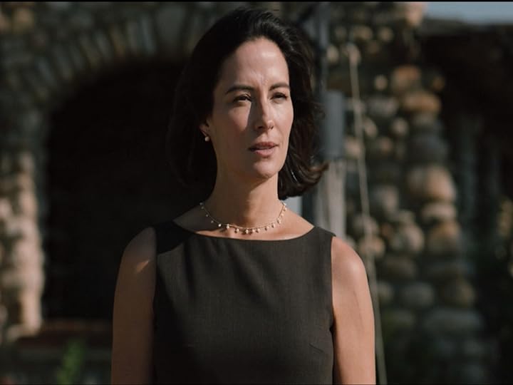 Amazon.com: Yellowstone Season 1 : Movies & TV