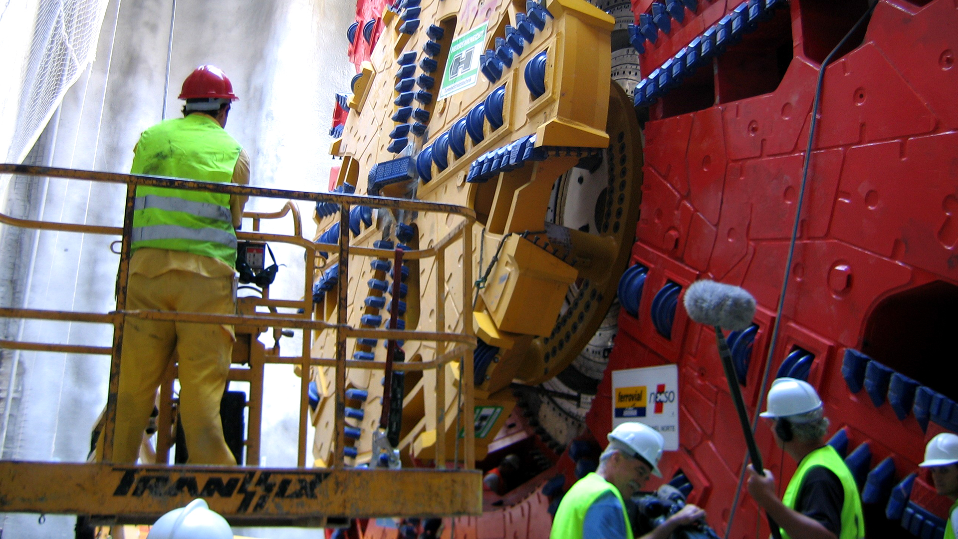 Prime Video: Mega Builders