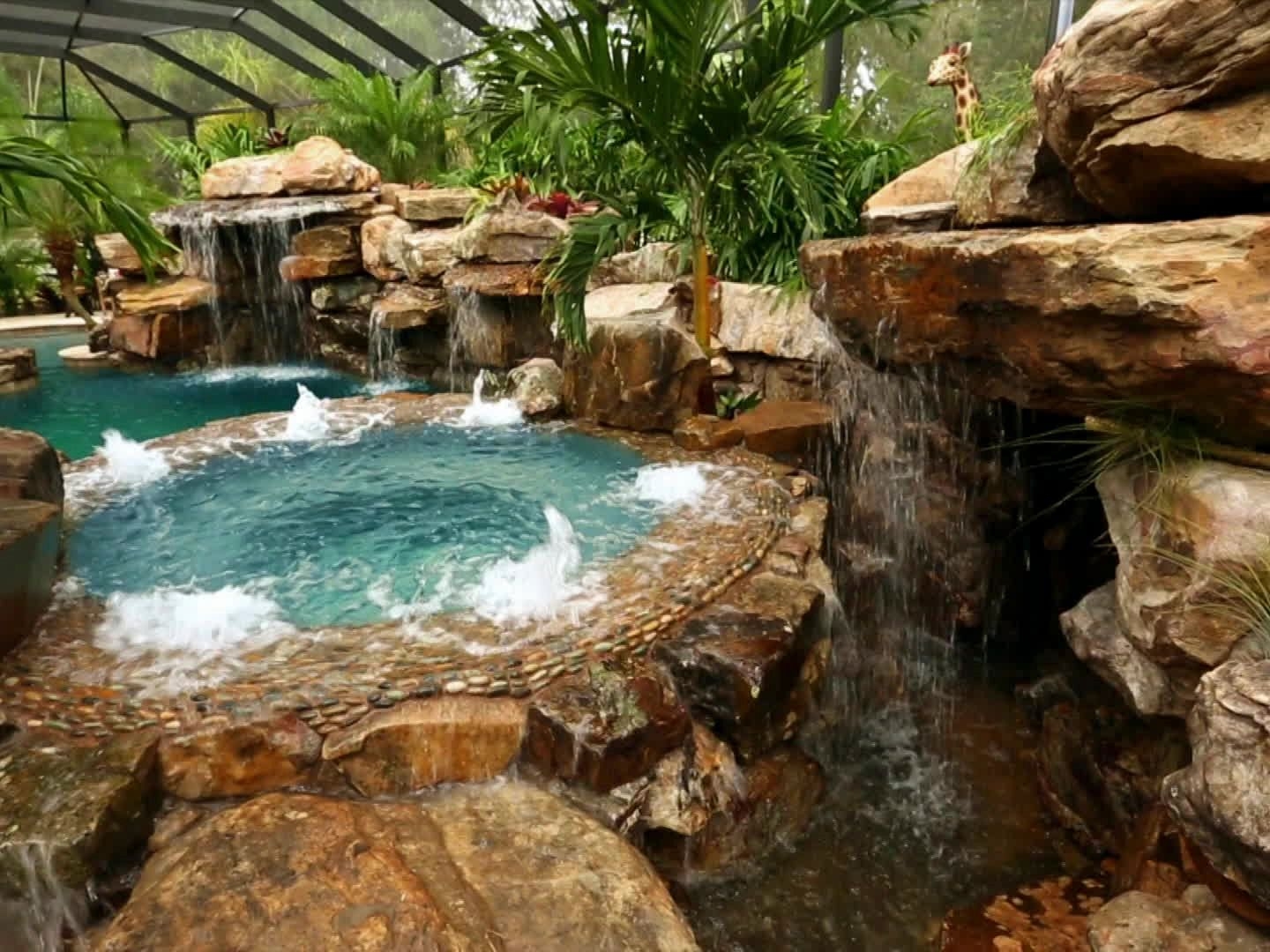 Prime Video: Insane Pools: Off The Deep End - Season 2