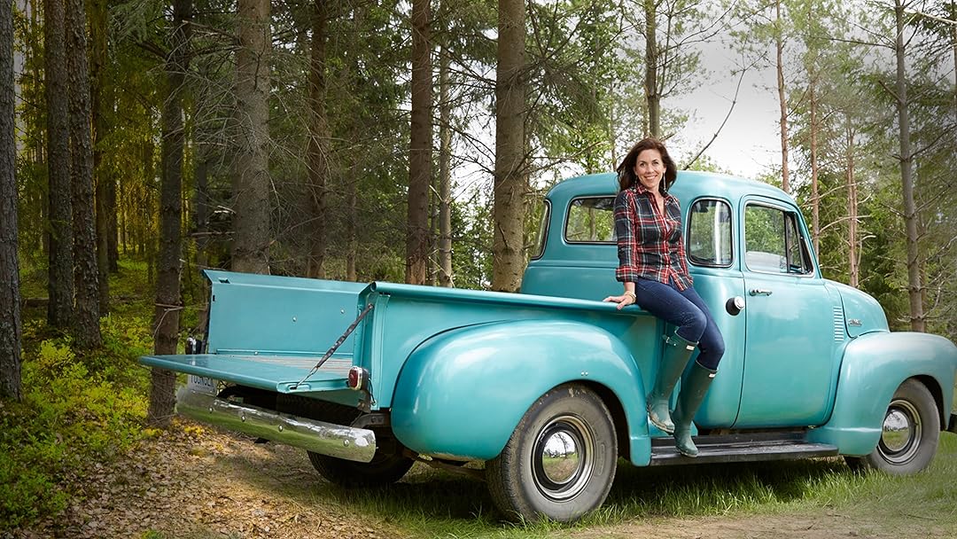 Watch Sarah Off The Grid - Season 1 | Prime Video