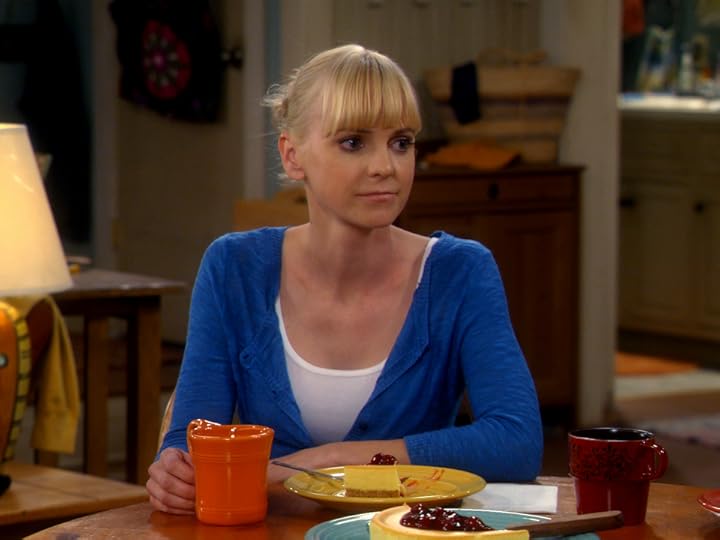 Amazon.com: Mom: The Complete First Season : Anna Faris, Allison Janney ...