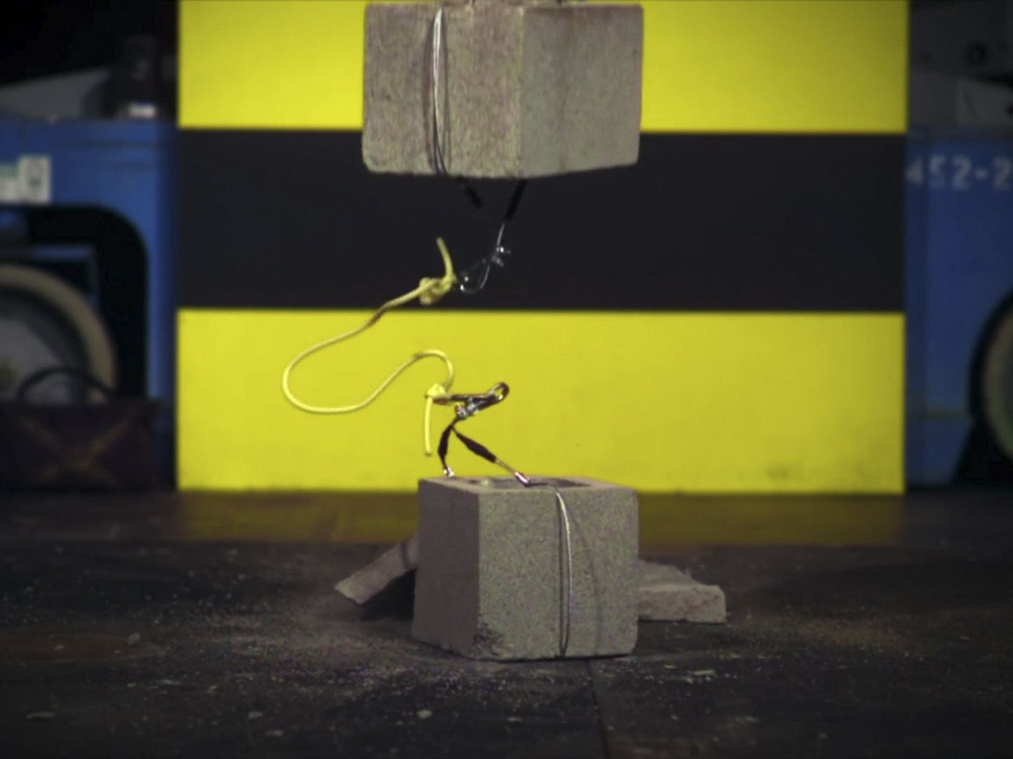 Prime Video: Mythbusters Jr. - Season 1