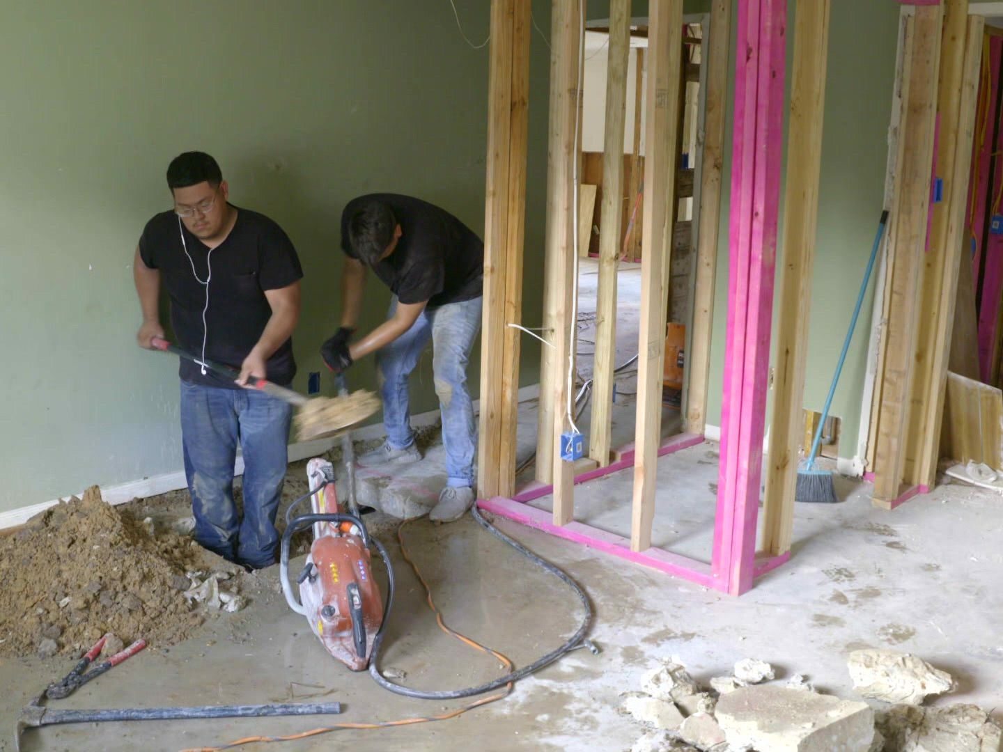 Prime Video: Going for Sold - Season 1