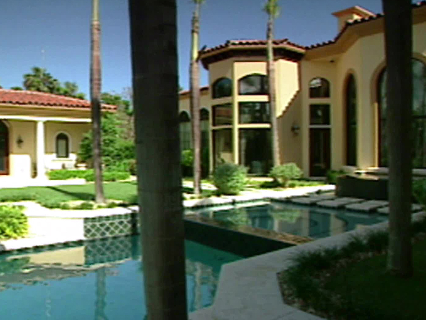 Prime Video: Extreme Homes - Season 1