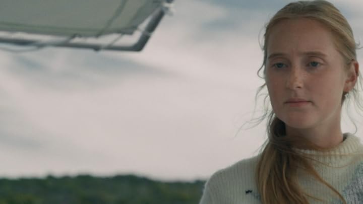 Amazon.com: Blueback : Mia Wasikowska, Radha Mitchell, Eric Bana, Ilsa ...