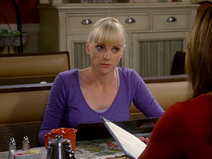 Amazon.com: Mom: The Complete First Season : Anna Faris, Allison Janney ...