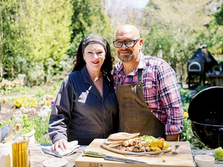 Prime Video: Symon's Dinners Cooking Out - Season 3