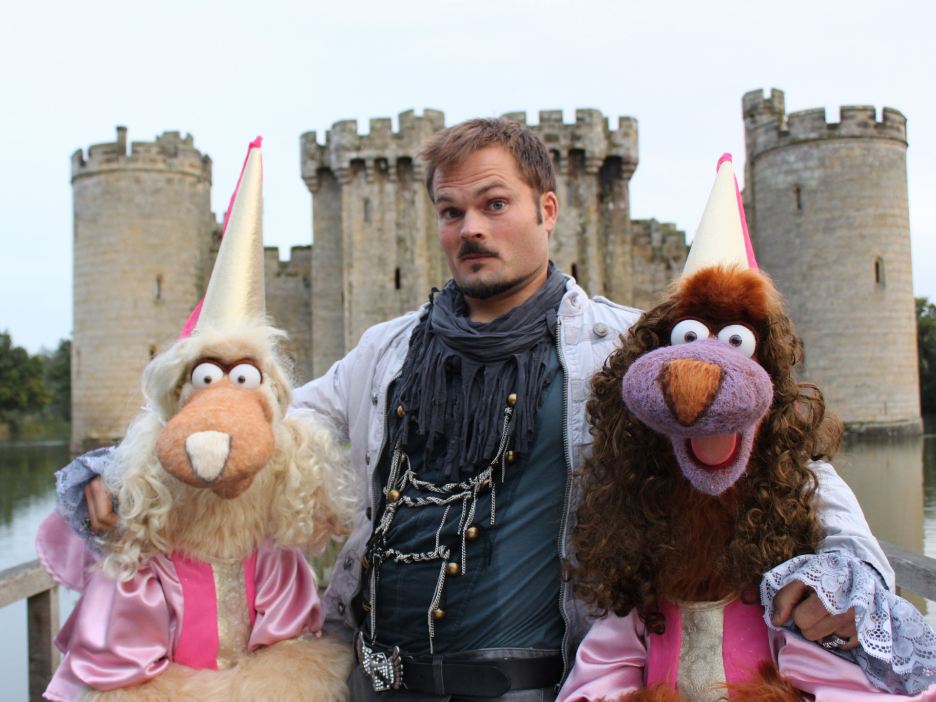 Prime Video: Nuzzle & Scratch - Frock n Roll