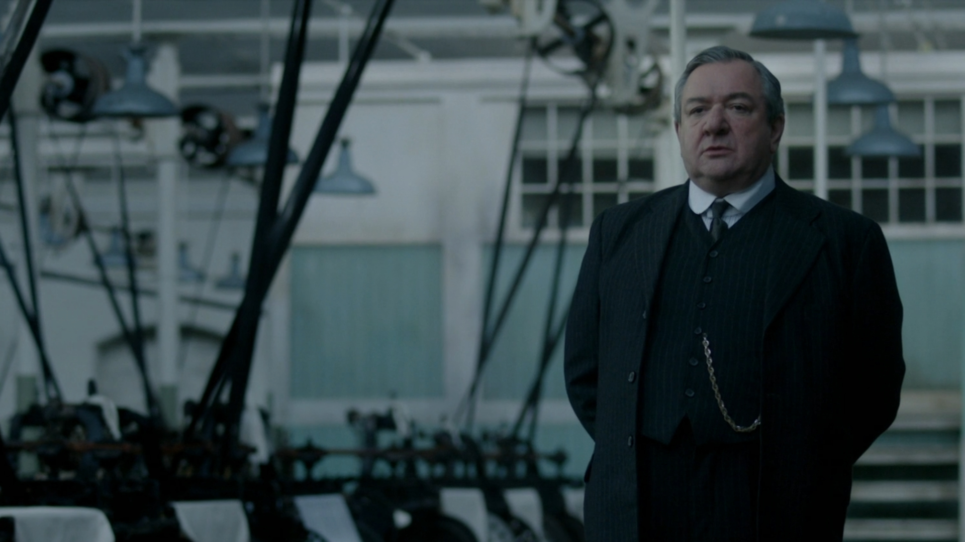 Amazon.com: An Inspector Calls : Chloe Pirrie, David Thewlis, Finn Cole ...