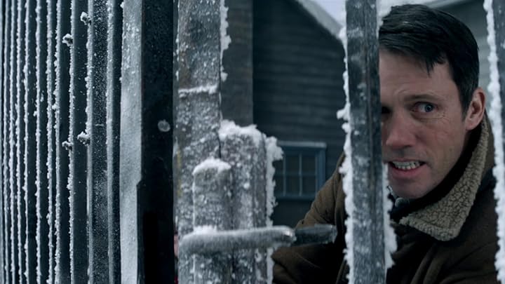 Amazon.com: Extinction : Matthew Fox, Jeffrey Donovan, Quinn McColgan ...