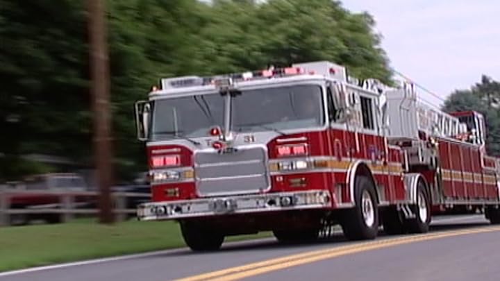 Watch Lots & Lots of Fire Trucks - Amazing Rescue Rigs! | Prime Video