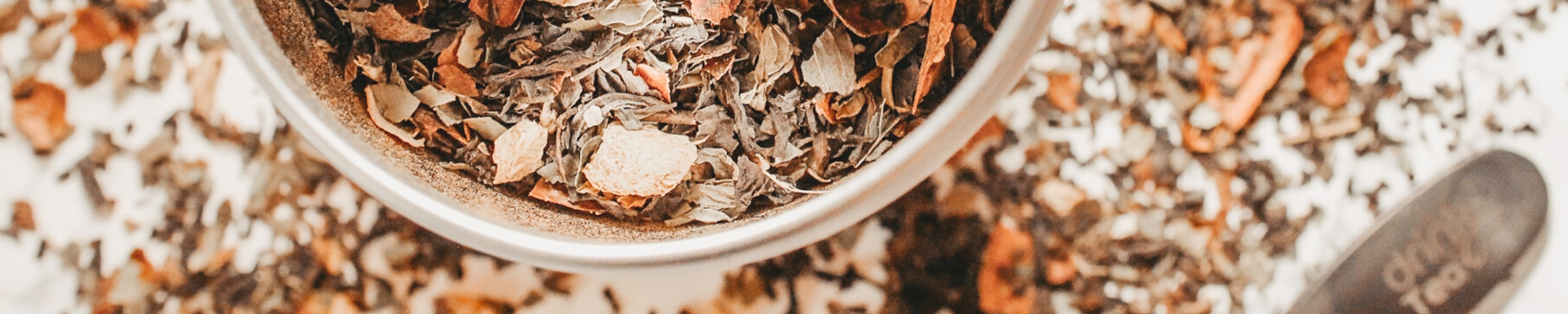 Amazon.de: Releafed - Bio Tee