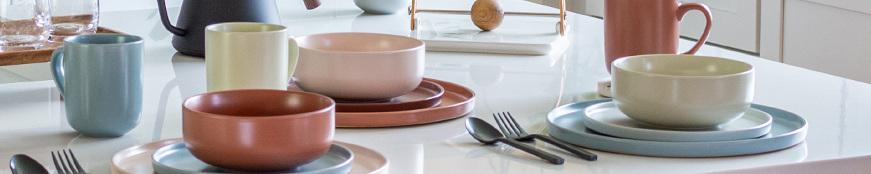 Amazon.com: Everything Kitchens: Modern Flat Dinnerware