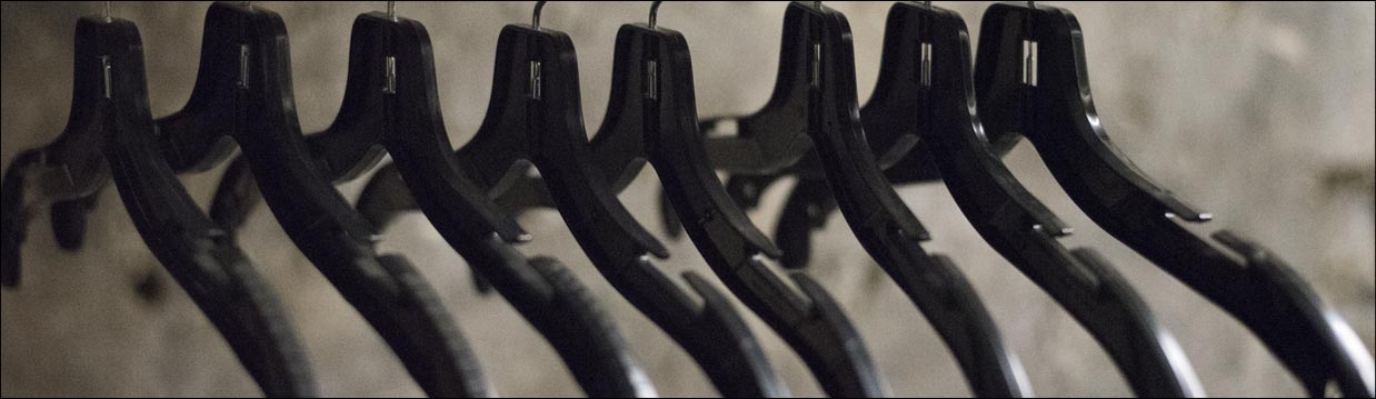 Amazon.com: National Hanger Company, Inc.: Plastic Hangers