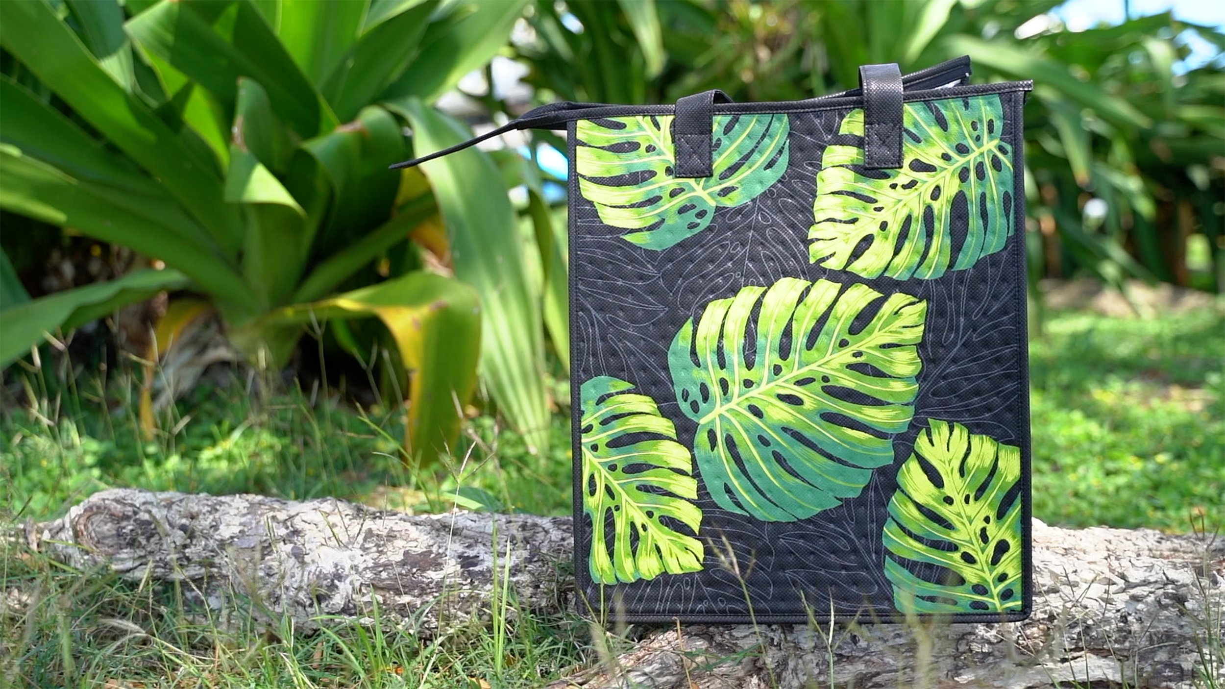 Amazon.com: Tropical Paper Garden: Medium Bags