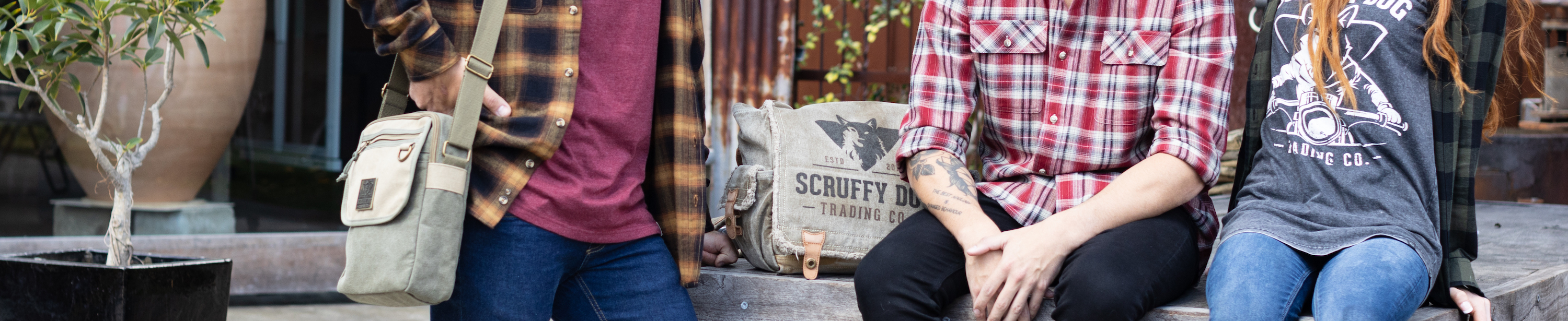 Amazon.com: SCRUFFY DOG Trading Co.: 11" Messenger Bag